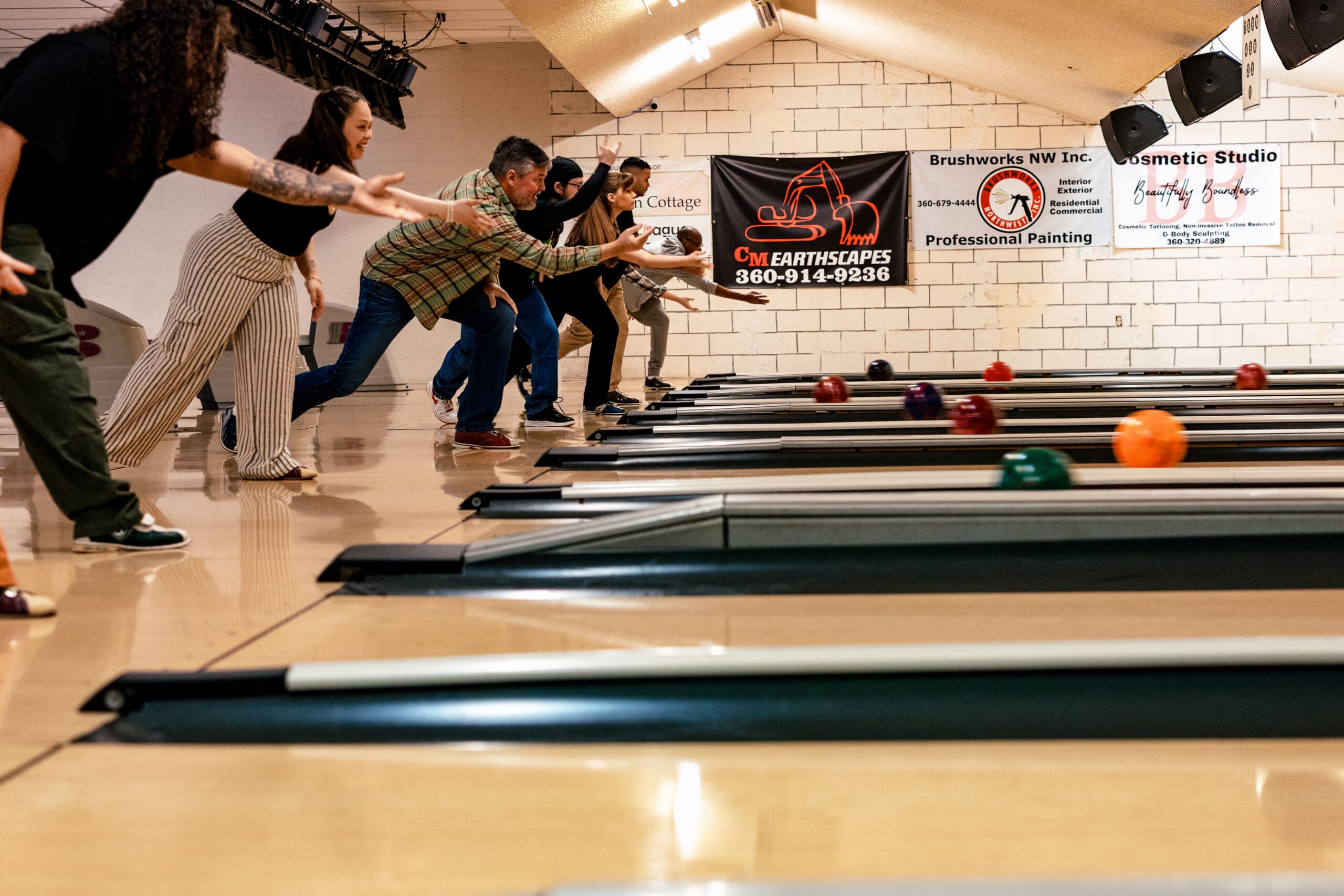 Bowling Alleys | Prices | Hours | Oak Bowl | Oak Harbor WA